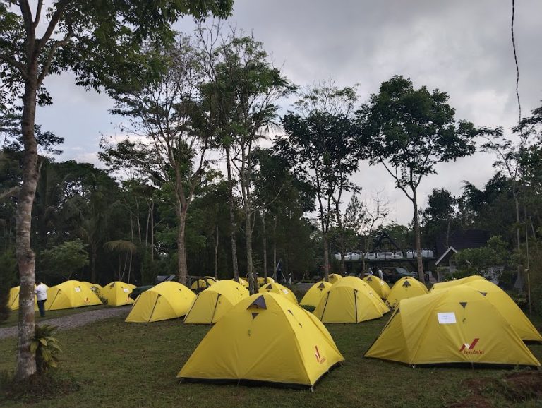 √ Rumah Matahari Turi, Lokasi Camping Ground Keluarga di Merapi